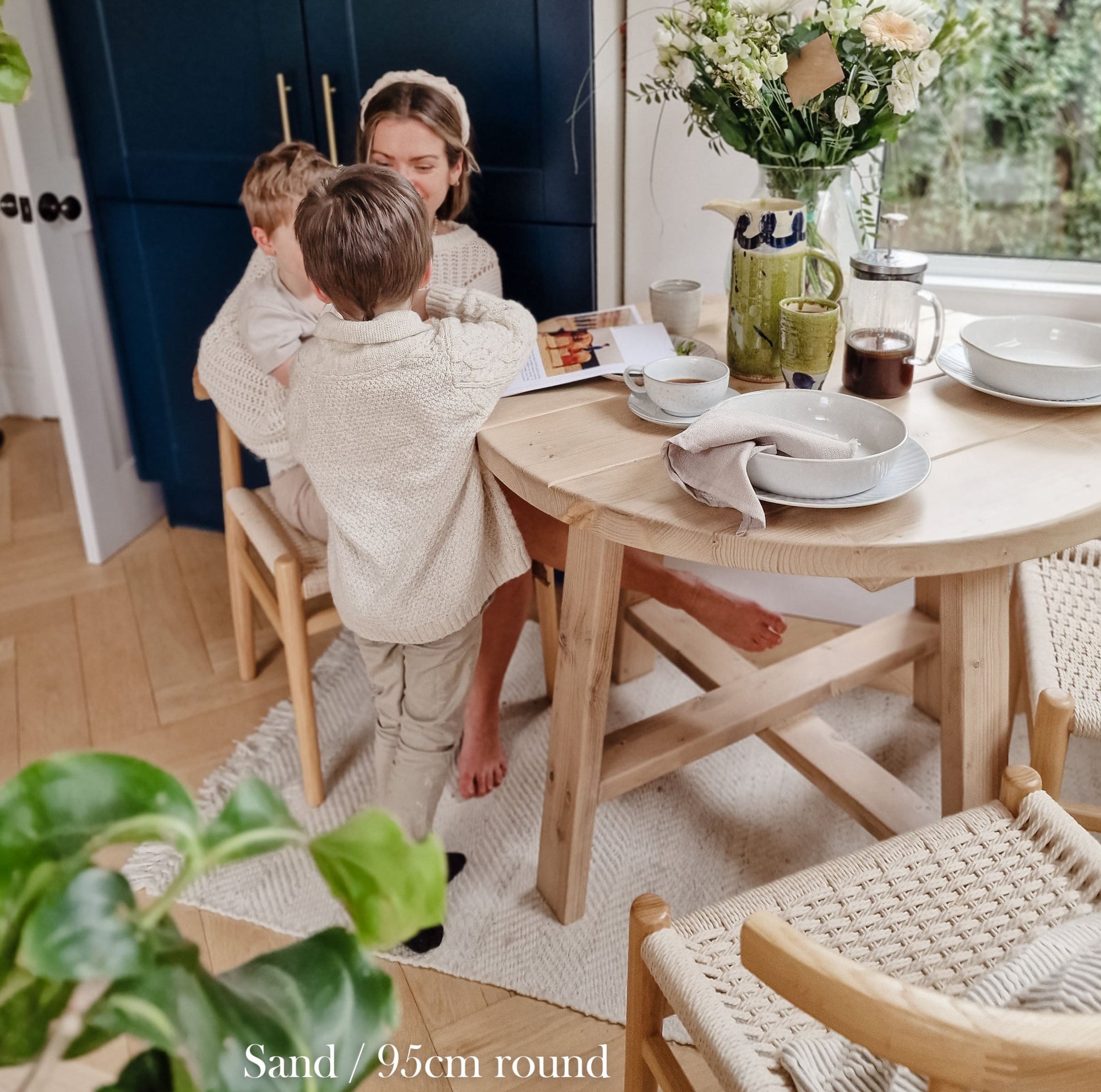 Olsen Round Dining Table – Still and Bloom